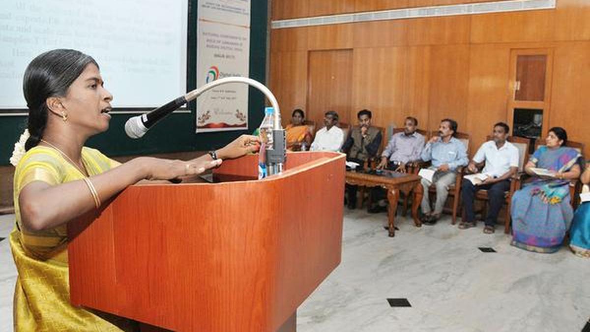 Role of librarians goes beyond lending books - The Hindu