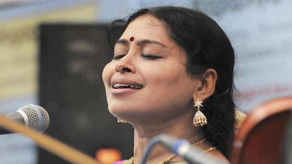 Nityashree provides variety - The Hindu