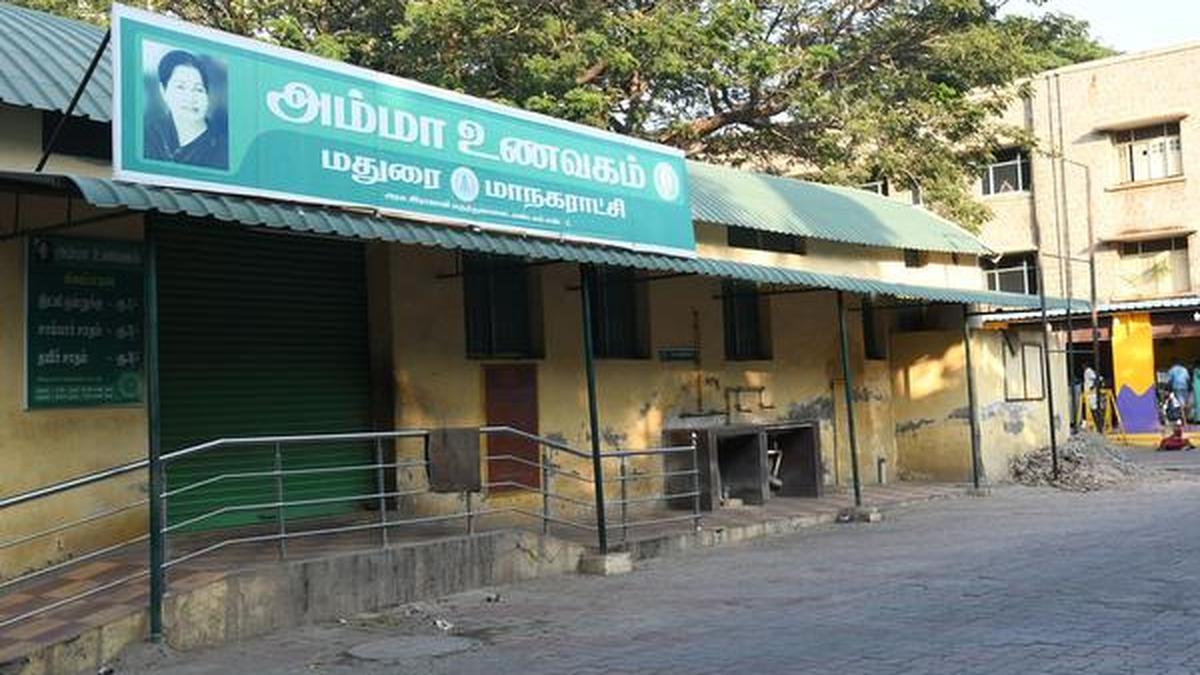 Amma Canteen employees decry delay in salary payment - The Hindu