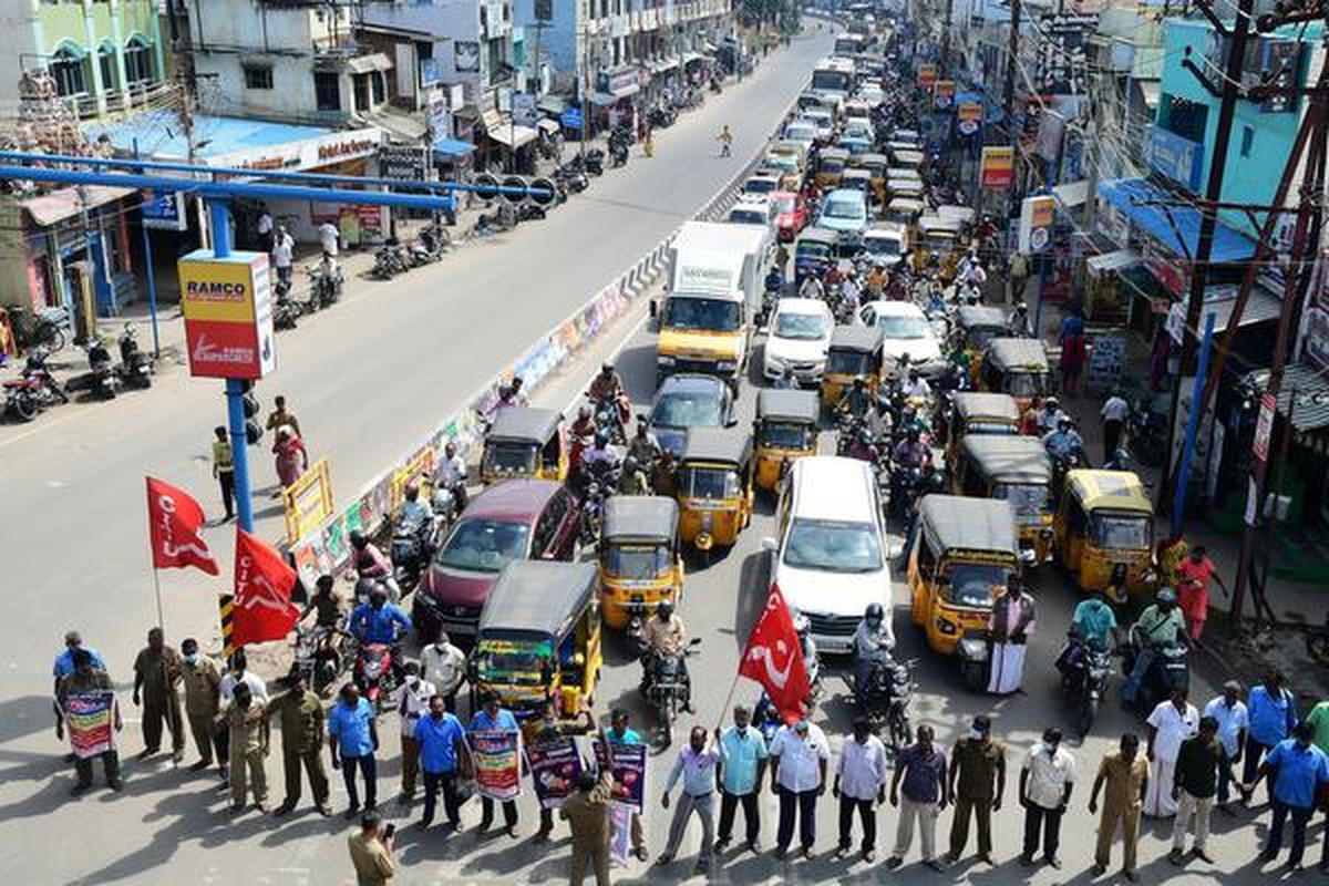 Vehicles blocked at traffic signals against high fuel price - The Hindu