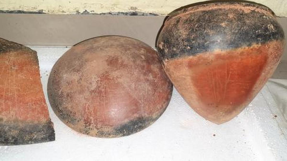 Three offering pots found in unearthed urns - The Hindu