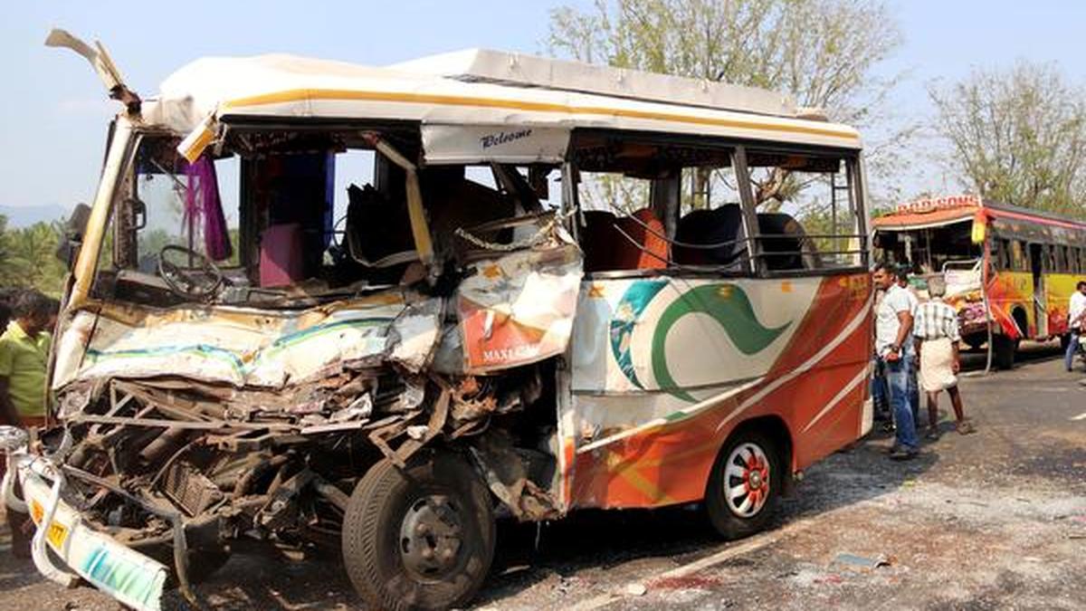 Five killed in bus-van collision - The Hindu