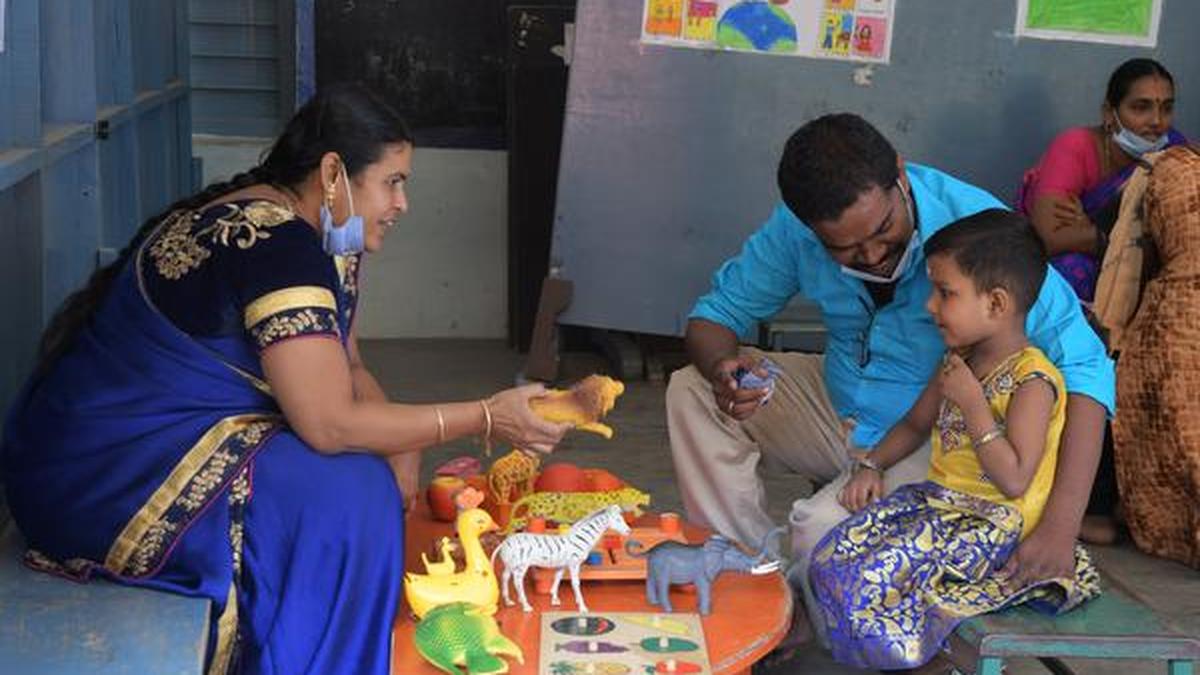 Good crowd in temples - The Hindu