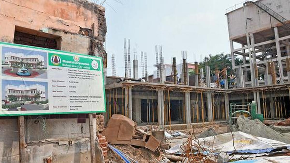 Jhansi Rani Park gives way to plaza - The Hindu