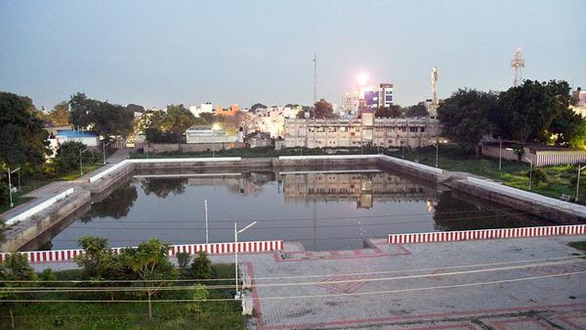Temple tanks, the best bet for rainwater harvesting - The Hindu