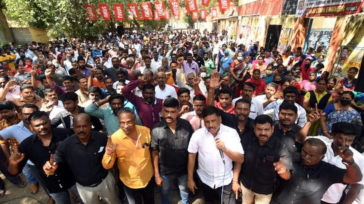 Railway unions stage protest against privatisation move - The Hindu