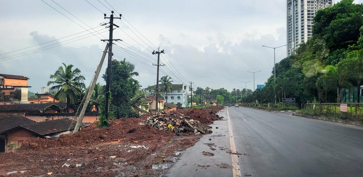 Work on service roads for construction of Nanthoor underpass begins in ...