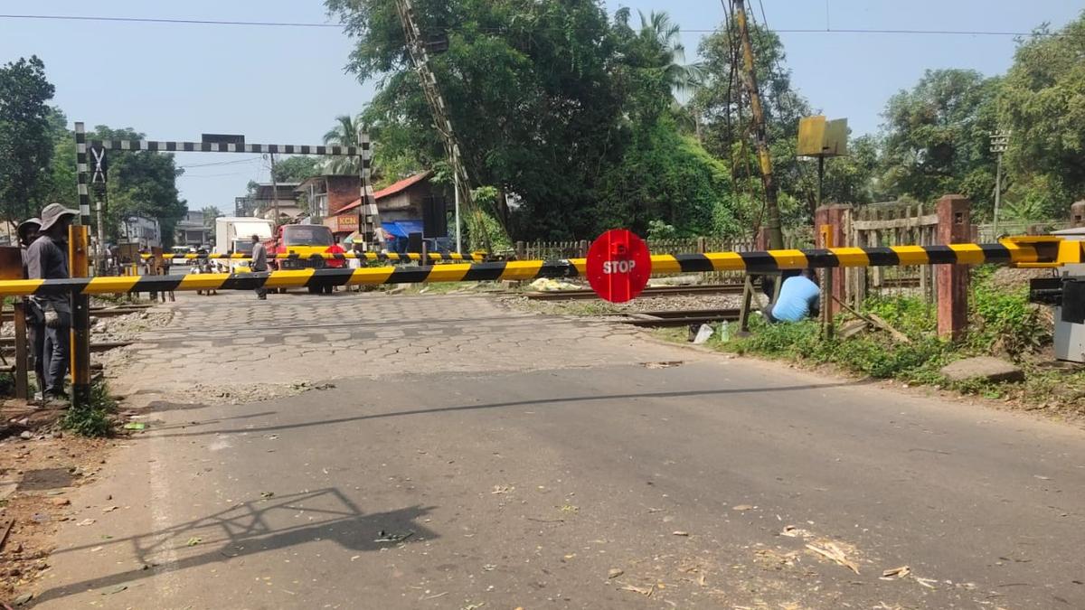 Palakkad division commissions first of 30 electric lifting barriers at ...