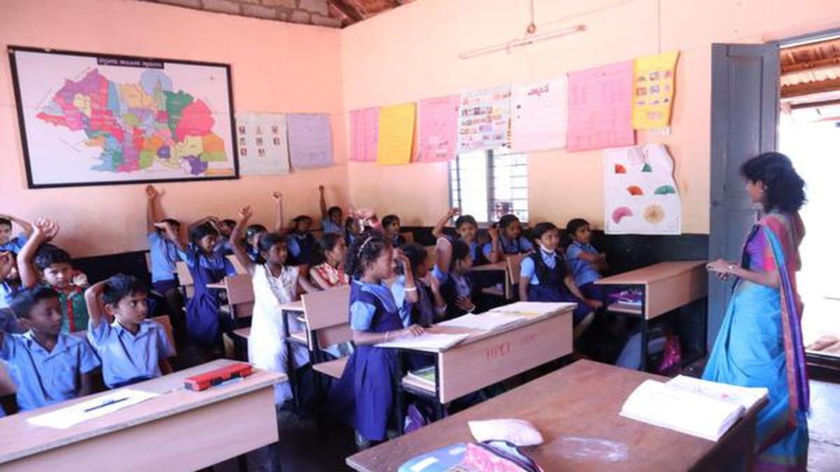 Two teachers from Karnataka get national award - The Hindu