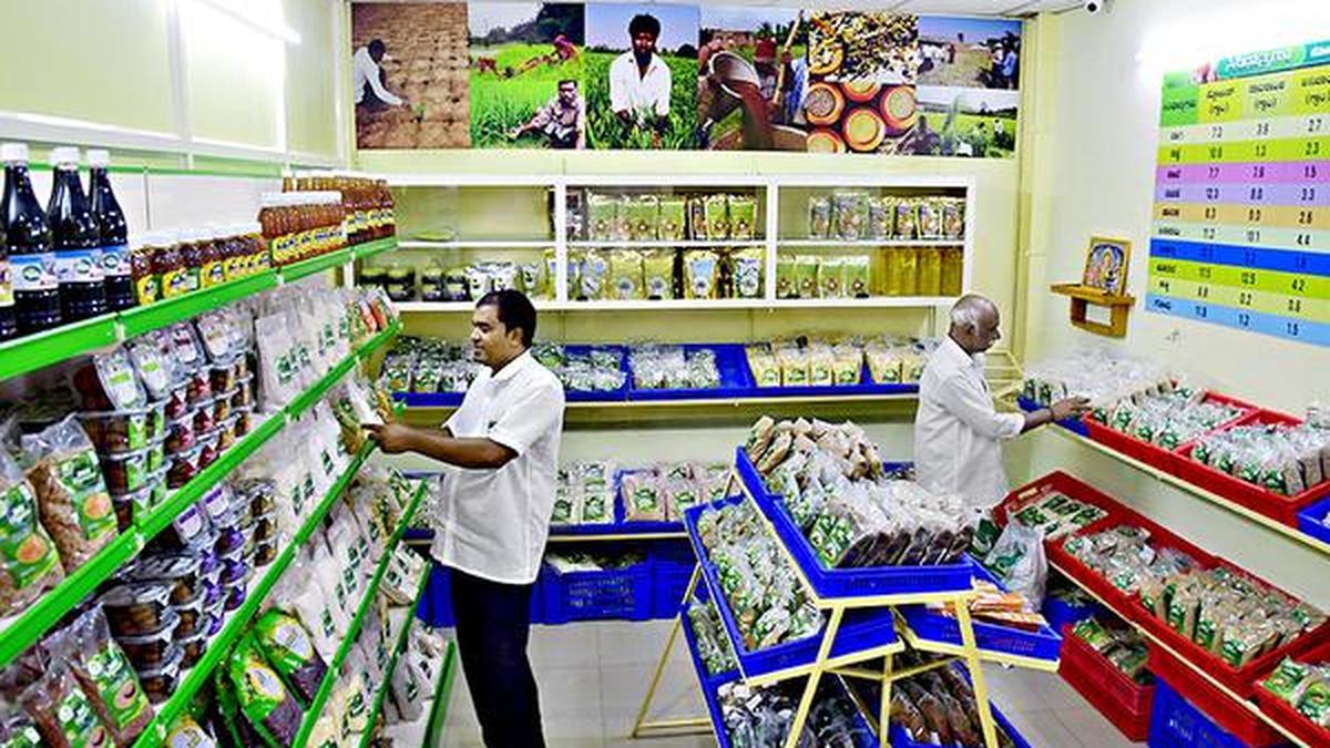 Organic farmers’ federation opens outlet to sell products in city - The ...
