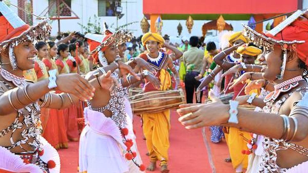 Colonial Cousins leave audience spellbound - The Hindu