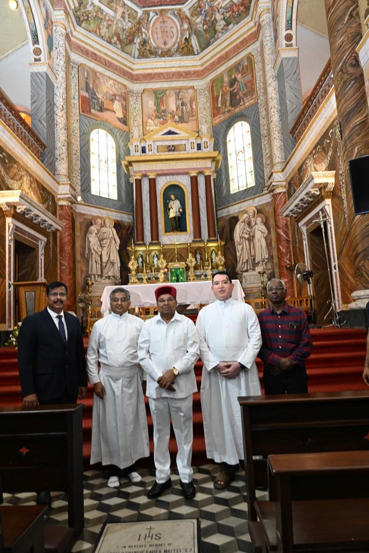 Need for more number of socially responsive engineers and lawyers, says ...