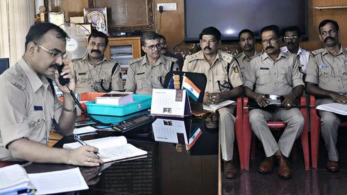 Harassment at RTO, traffic issues figure in police phone-in programme ...