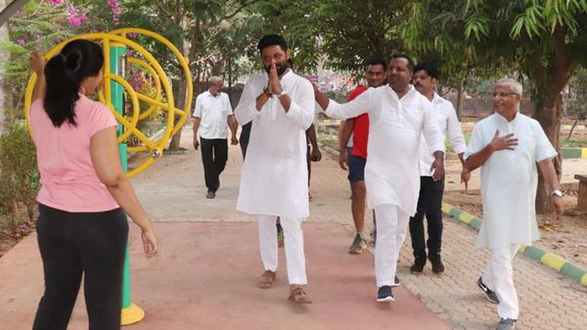 Mithun Rai takes a morning walk seeking votes in Mangaluru - The Hindu