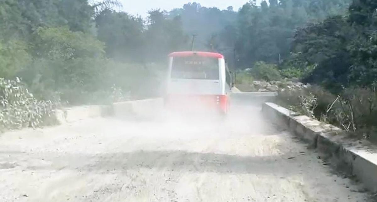 Watch | Despite scanty rain, newly laid bitumen on NH 75 washed away ...