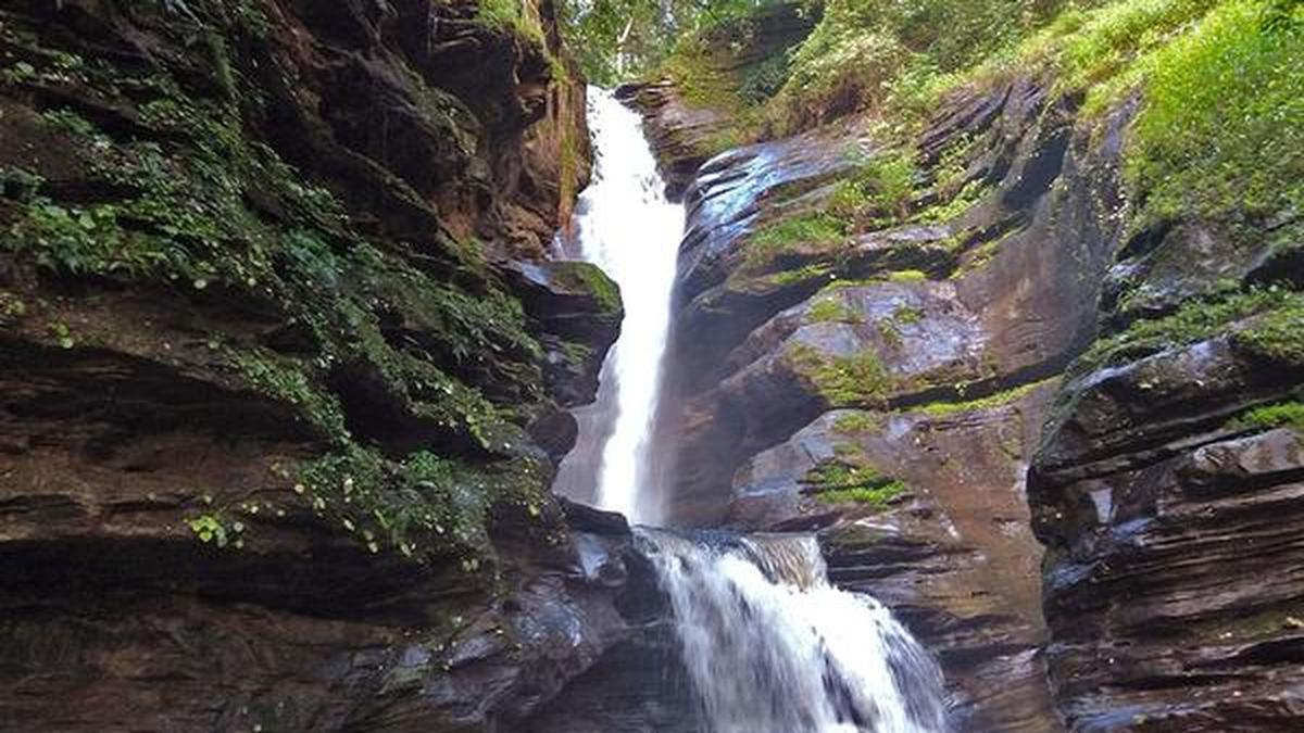 Ermai Falls beckons nature lovers - The Hindu