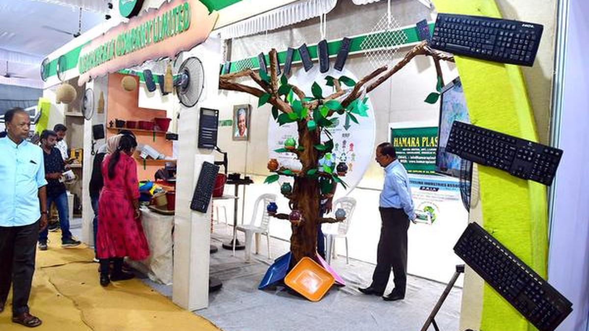 Alternatives to plastic galore at Suchitwa Sangamam - The Hindu