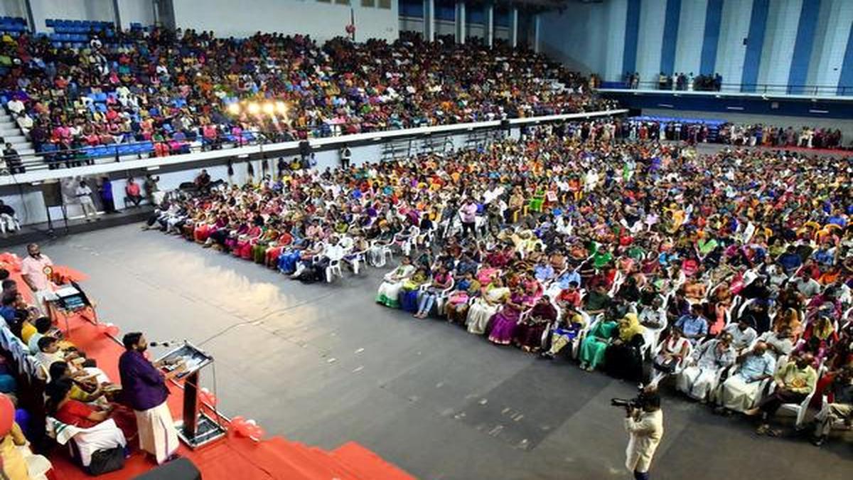 Awards for SSLC, Plus Two toppers - The Hindu