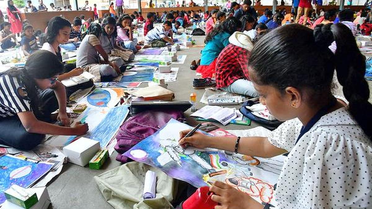 ISRO painting contest a big draw - The Hindu