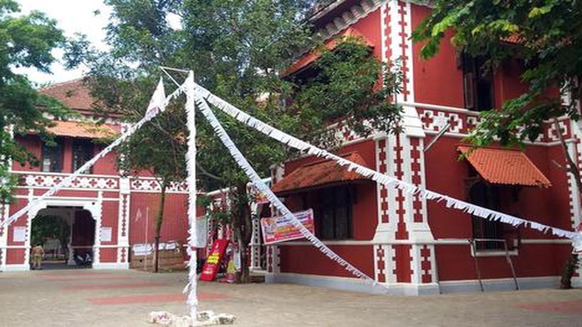 Kerala University College off to a fresh start - The Hindu