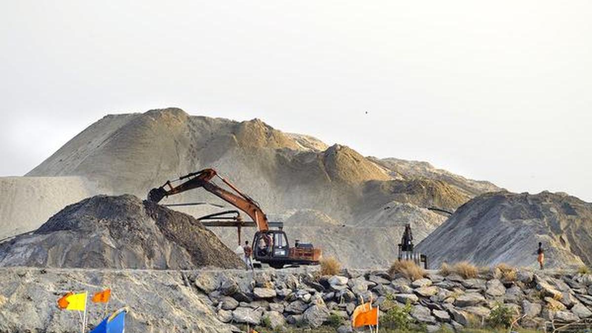 Row over ‘unlimited’ mineral sand-mining at Thottappally harbour - The ...