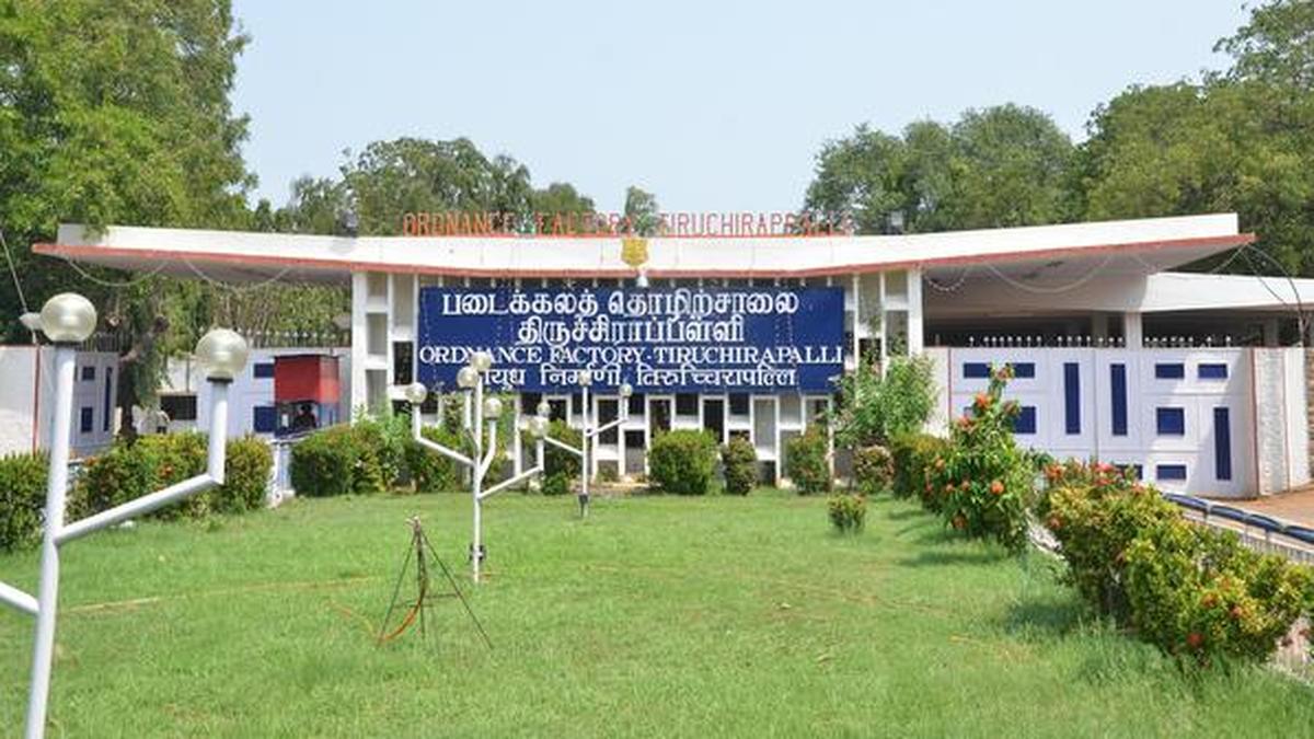 Employees of ordnance factories support strike - The Hindu