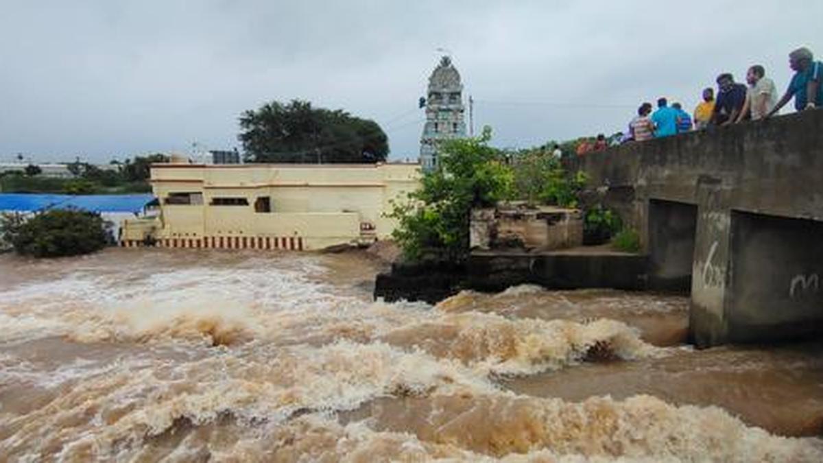 Rain water of up to 10,000 cusecs to be diverted into Kollidam river ...