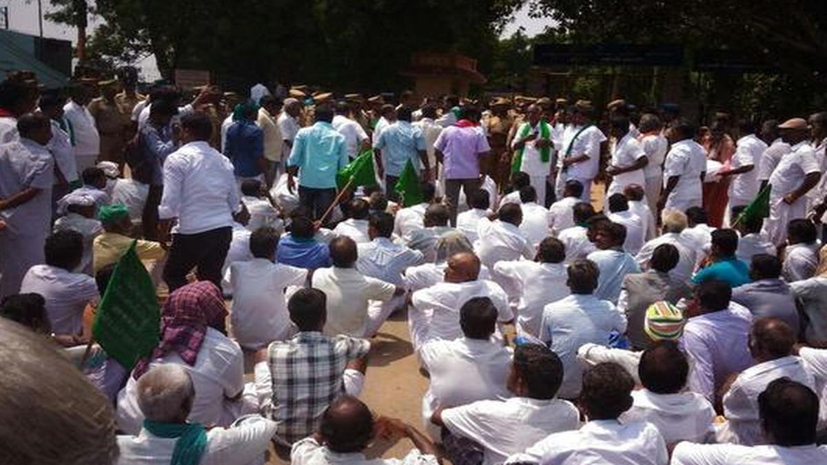 “Release water to Lower Anicut” - The Hindu