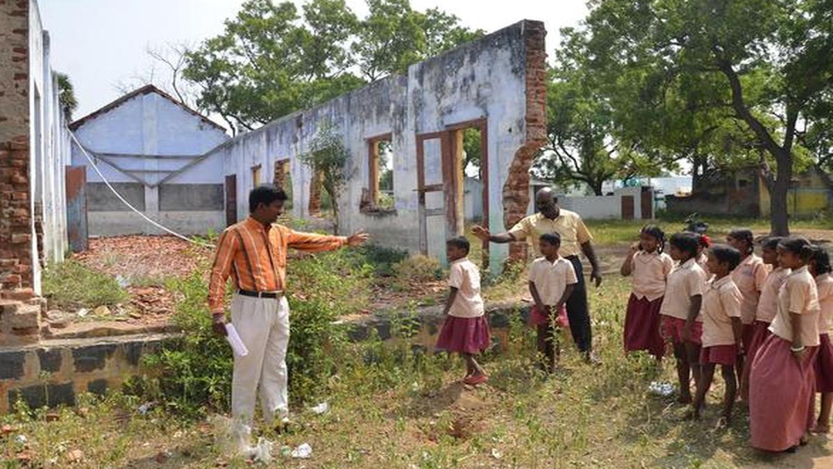 Demolition of dilapidated school block sought - The Hindu
