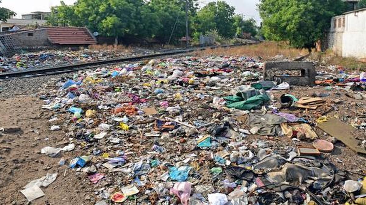 Garbage reappears as bins disappear in public places - The Hindu