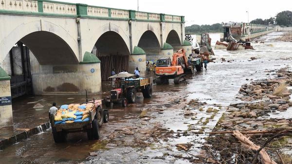 Report being prepared on new barrage across Kollidam river: CM - The Hindu