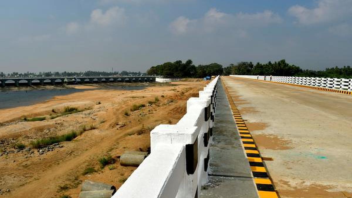 Plea to operate buses via new bridge across Kollidam - The Hindu