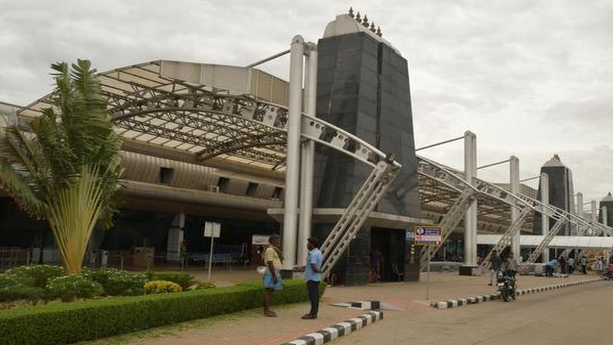 Singapore returnee under observation at Tiruchi hospital isolation ward ...