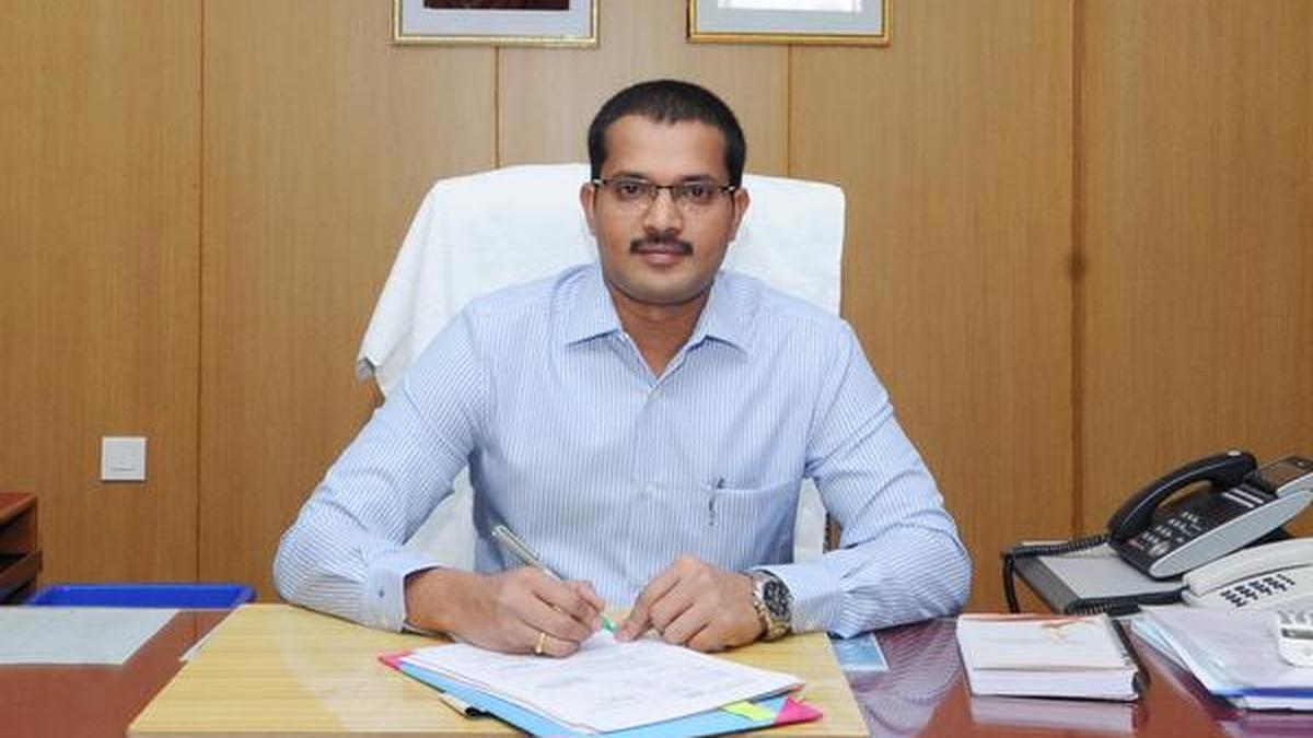 New Collector assumes charge - The Hindu