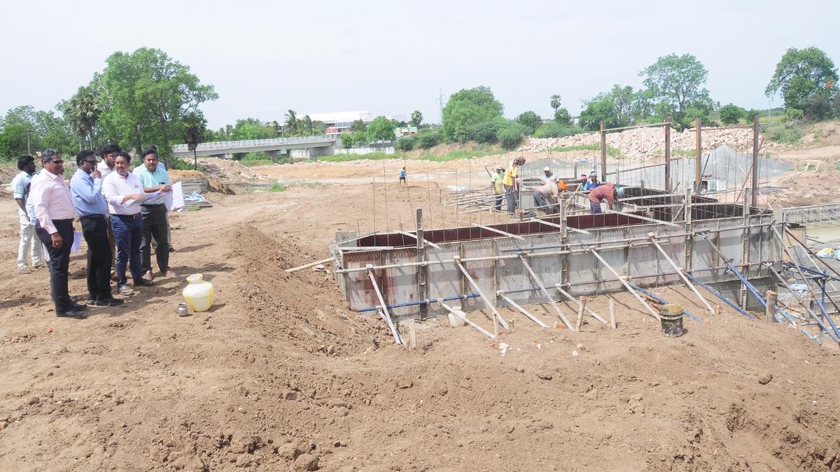 Rehabilitation of Thirumangalam anicut, head sluice of Lower Panguni ...