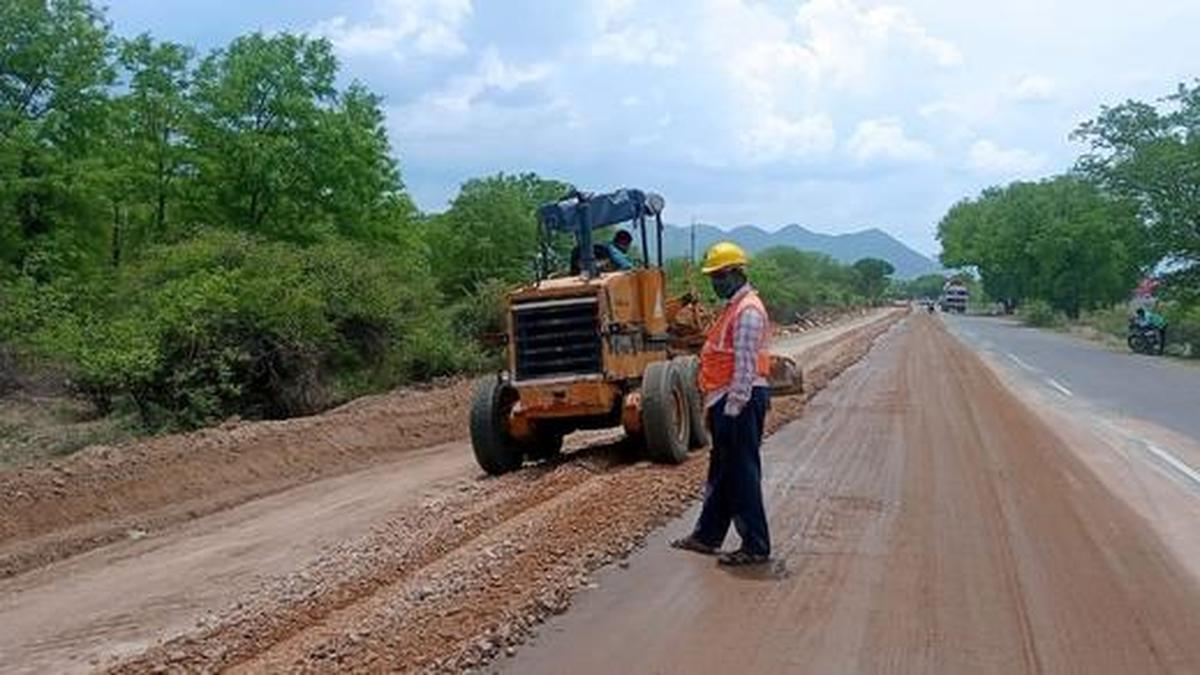 Upgradation of Thuraiyur-Perambalur Road under way - The Hindu