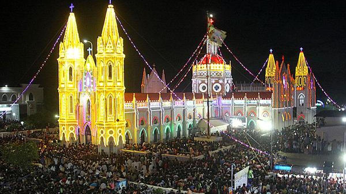 Velankanni festival begins - The Hindu
