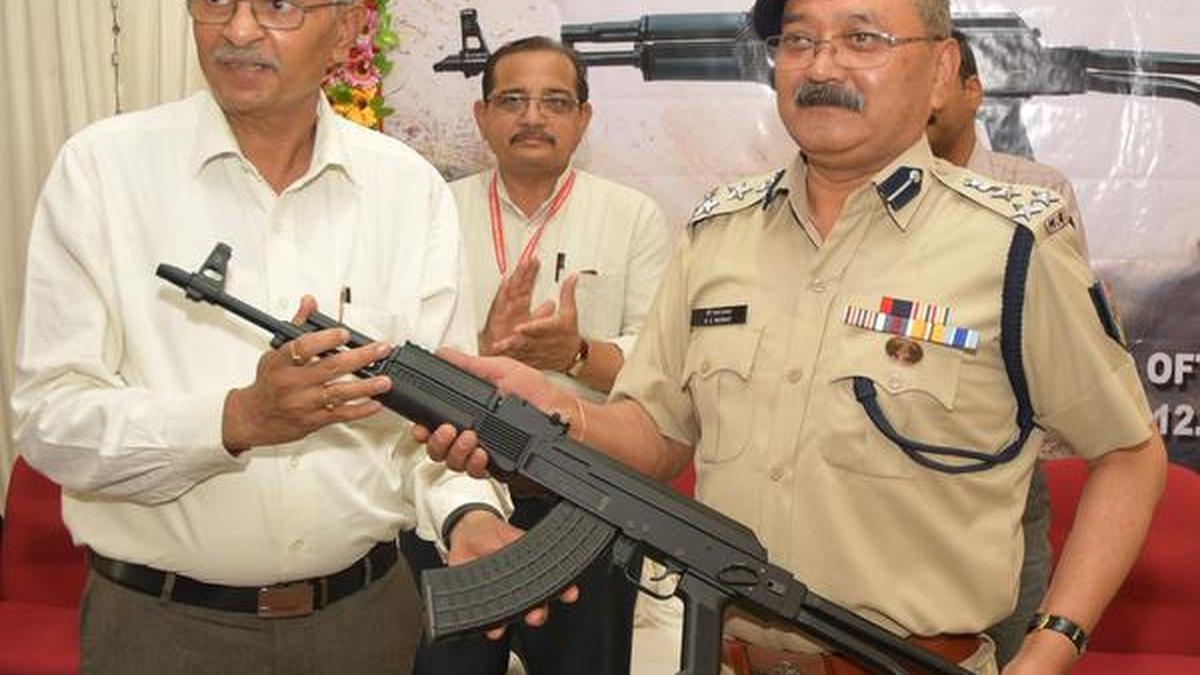 CRPF gets first batch of Tiruchi-Assault Rifle - The Hindu