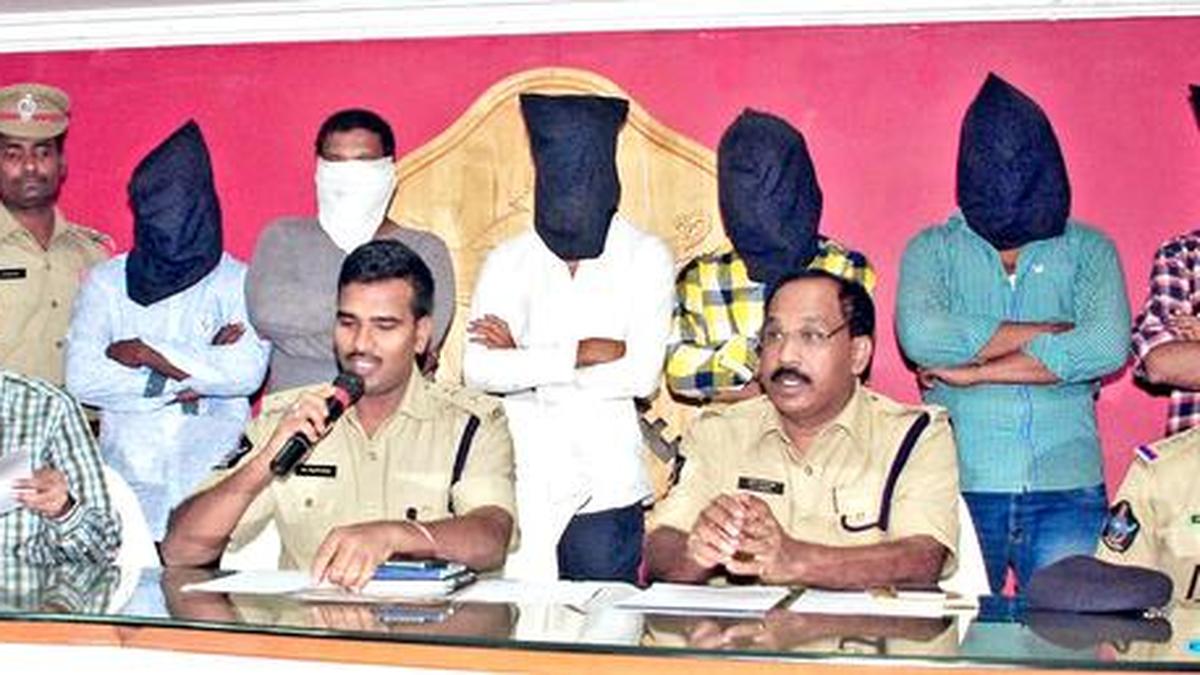 Six arrested in rowdy sheeter’s murder case - The Hindu