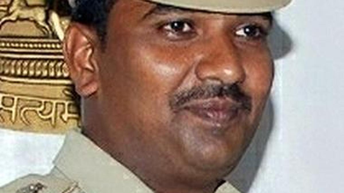 Vijaya Rao takes charge as Guntur Rural SP - The Hindu