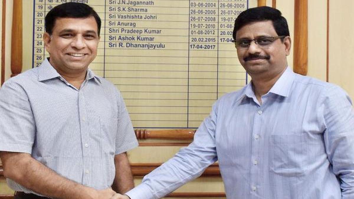 P. Srinivas new DRM ofVijayawada rail division - The Hindu