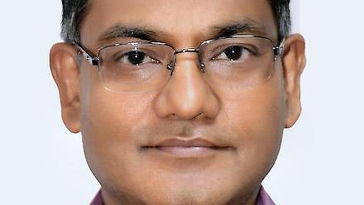 Akshay Saxena takes charge as new ADRM - The Hindu