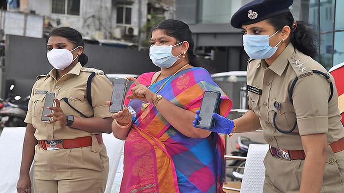 Install Disha app, women told - The Hindu