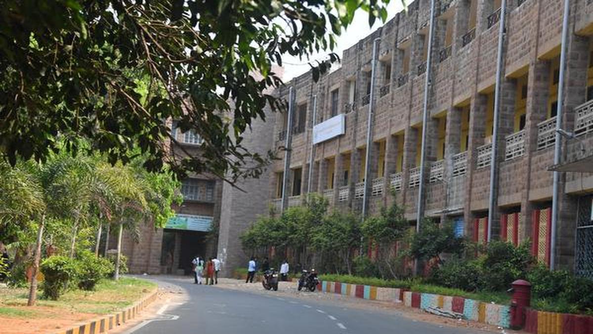 90% of AU engg. students got placement, says Vice-Chancellor - The Hindu