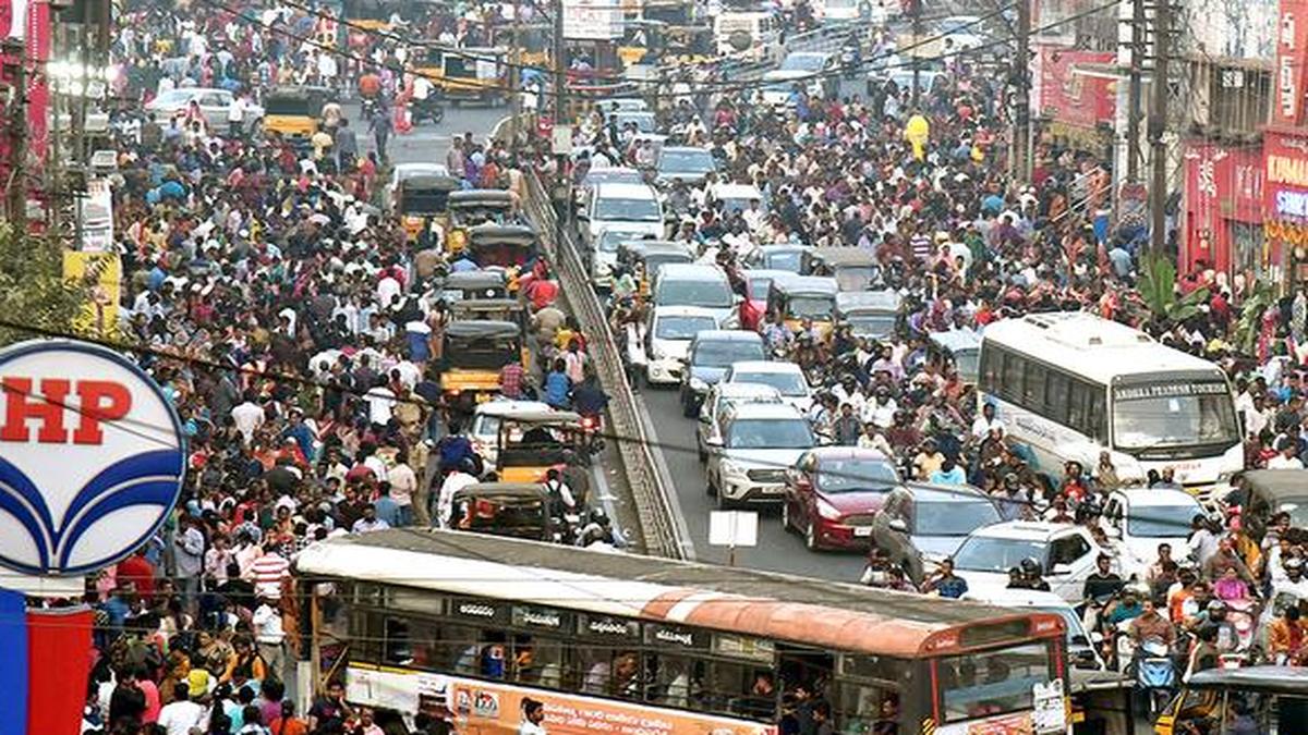 Excessive honking will cause hearing loss, warns doctor - The Hindu