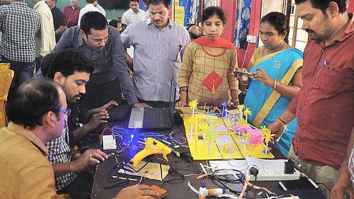 Teachers’ low-cost solutions steal the show at ATL workshop - The Hindu
