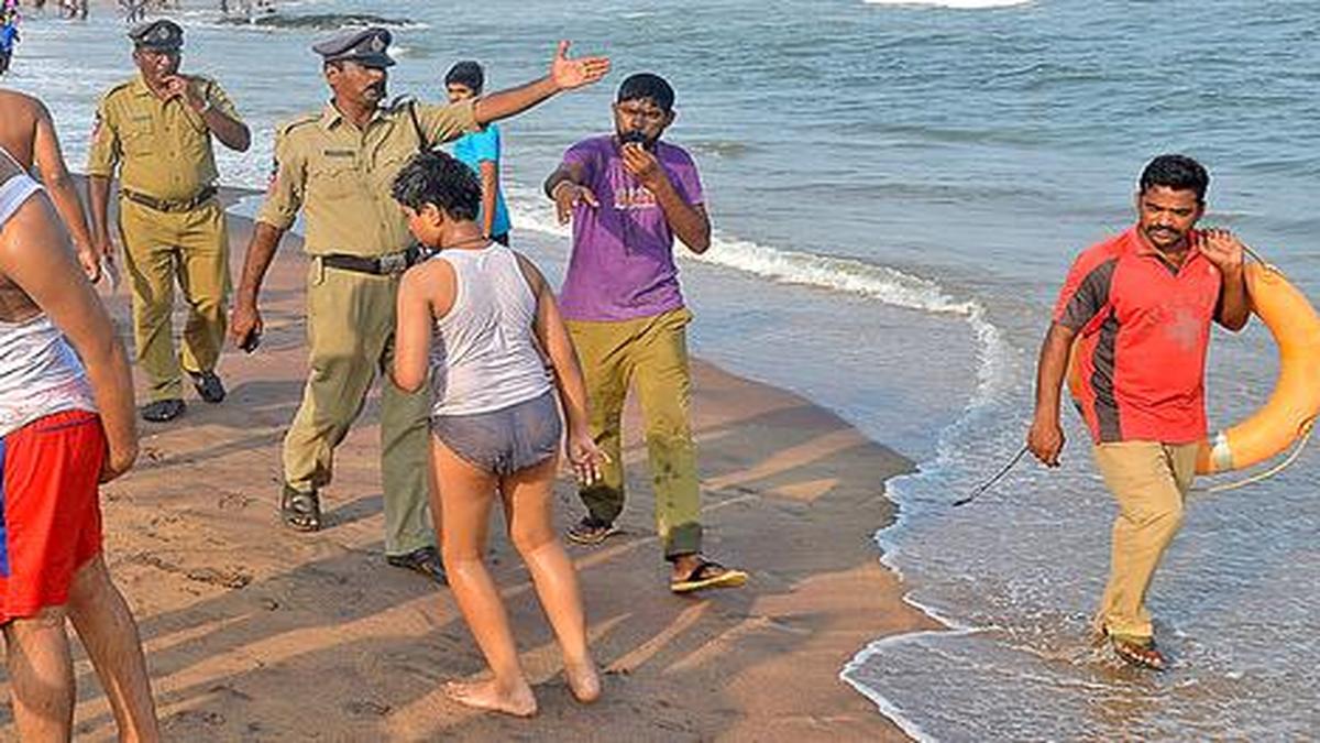 No end to woes of Community Guards at beaches in city - The Hindu