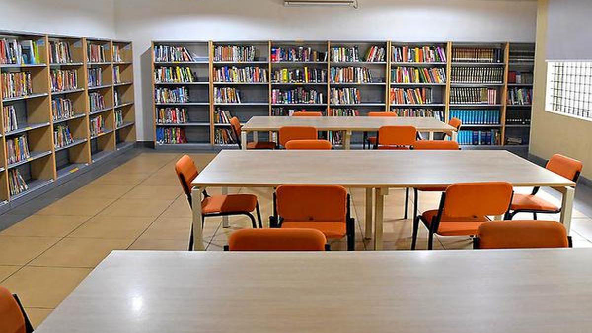Visakhapatnam Public Library turns a new page - The Hindu