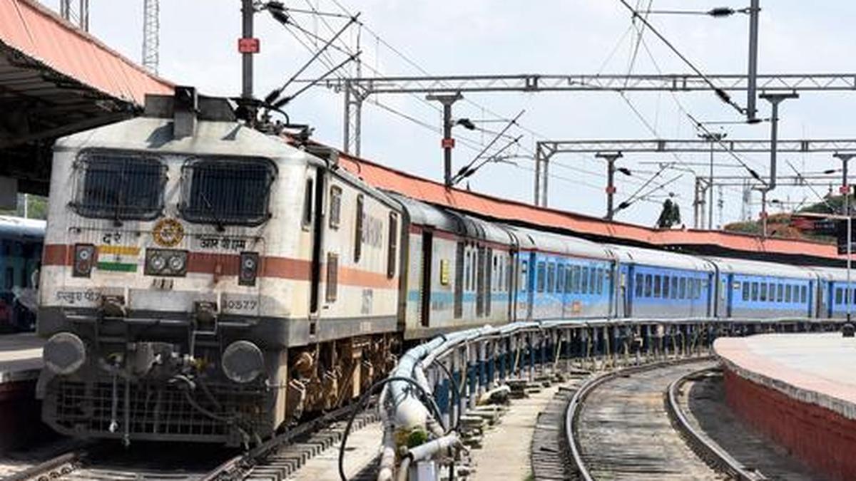 Railway to bifurcate existing Bengaluru-Kannur/Karwar train? - The Hindu