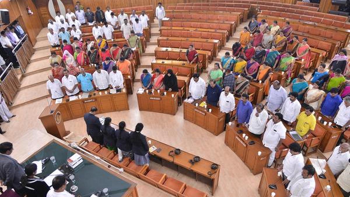 Court orders seizure of BBMP vehicles - The Hindu